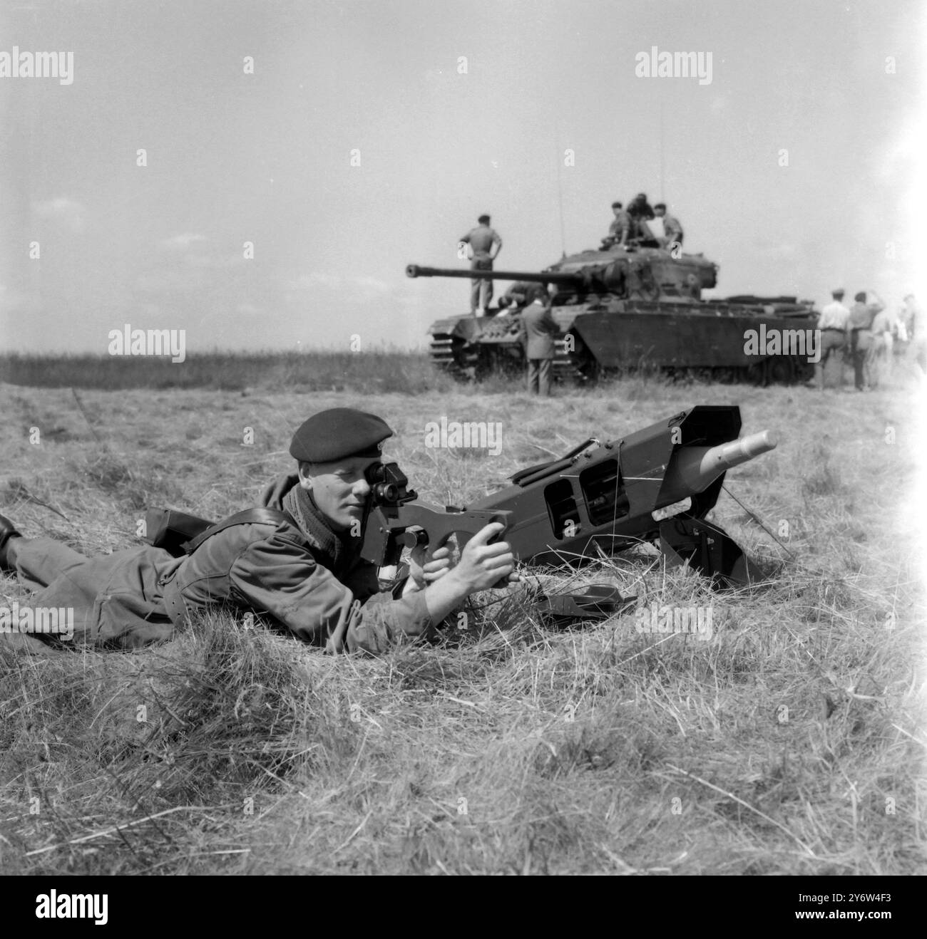 GUIDED MISSILE AND ROCKETS VICKERS VIGILANT ANTI TANK 6 JULY 1961 Stock ...