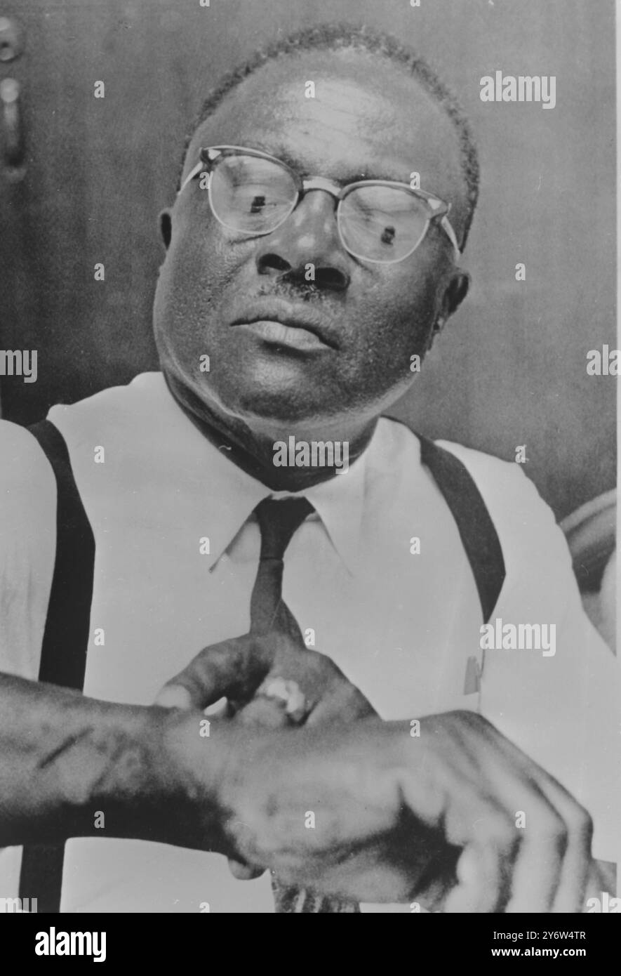 Racial segregation 1960 hi-res stock photography and images - Alamy