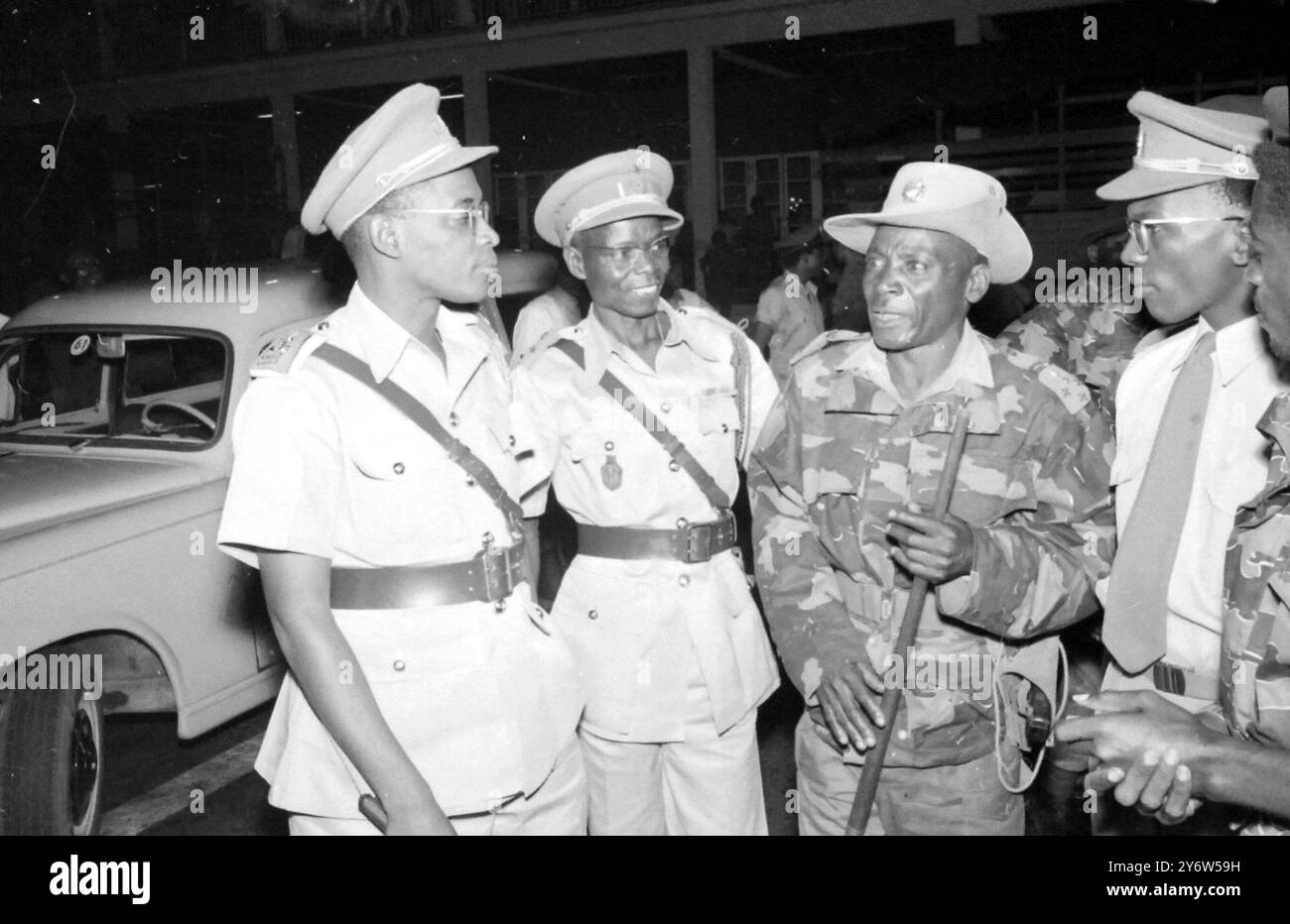 GENERAL JOSPEH MOBUTU WITH KATANGA TROOPS IN LEOPOLDVILLE 30 JUNE 1961 ...