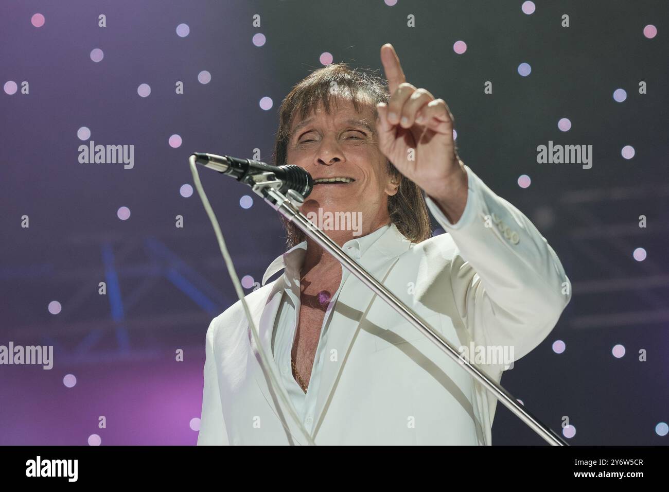 Singer Roberto Carlos performs during a concert at the Wizink Center ...