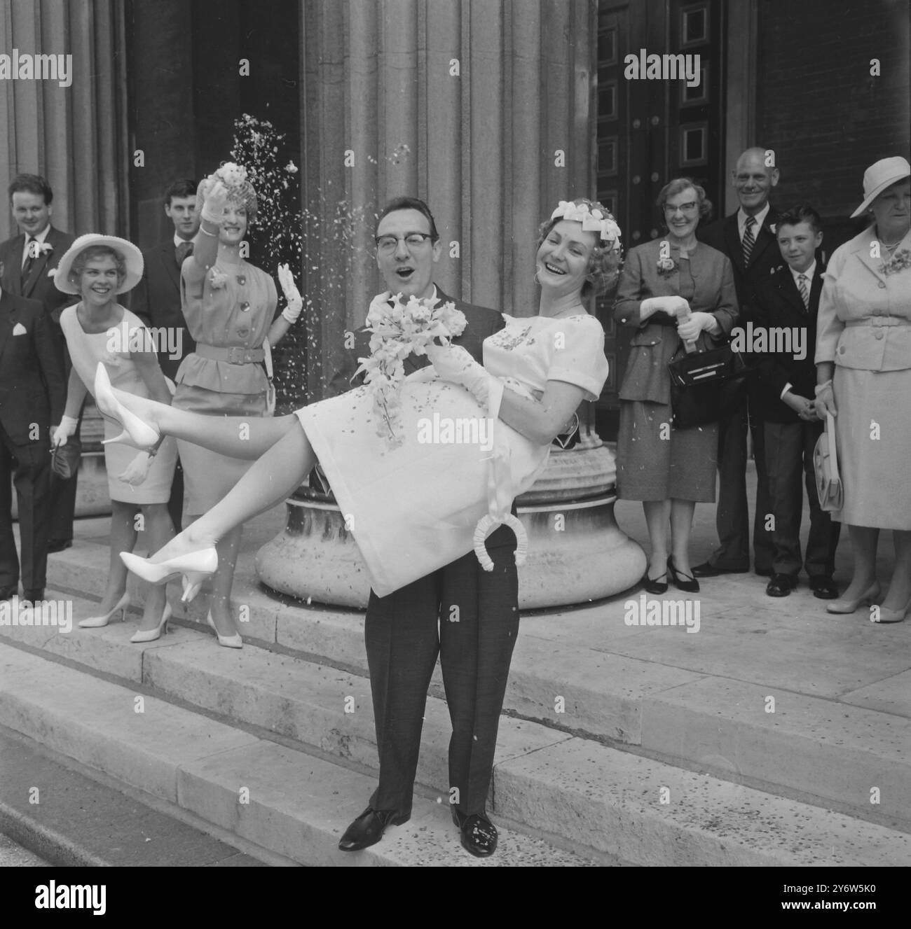 NEALE WARRINGTON WEDS CRAZY GANG MARIE SMITH IN LONDON / 24 JUNE 1961 ...