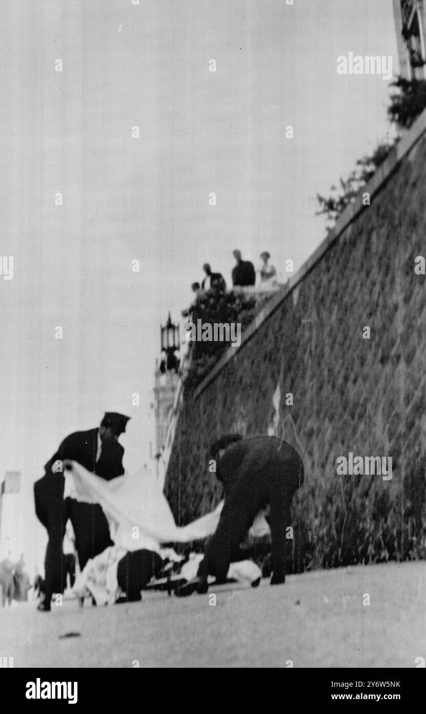 GEORGE VANDERBILT HEIR FALLS TO DEATH 25 JUNE 1961 Stock Photo - Alamy