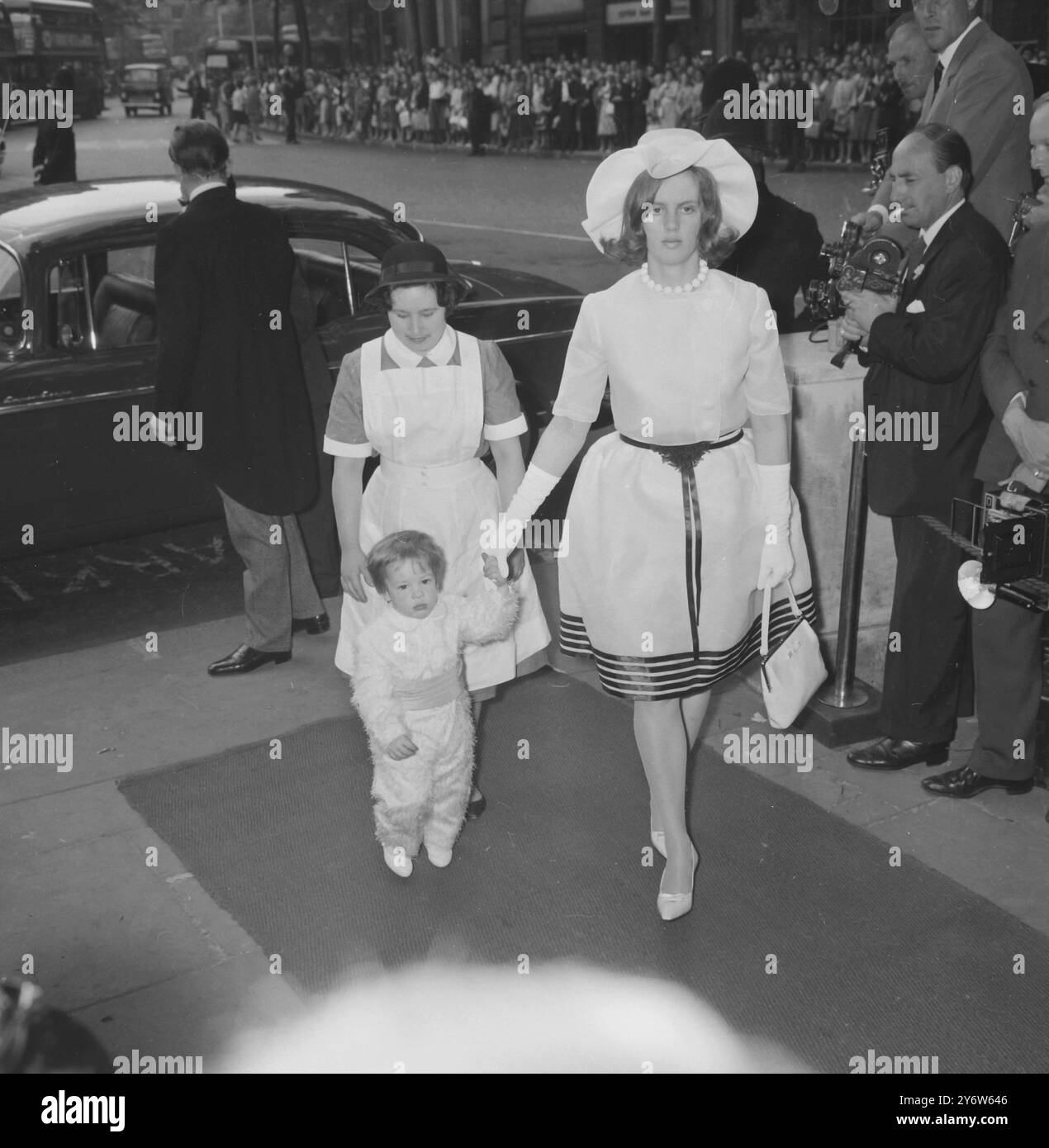 TESSA ELWESWITH SON ARRIVES FOR HENRIETTA TIARKS AND MARQUIS OF ...