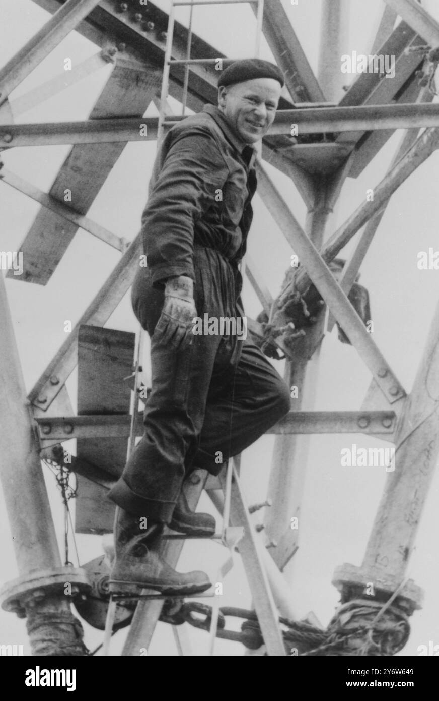 KELLERMEYER ED ERECTED TV MAST GERMANY / 21 JUNE 1961 Stock Photo - Alamy