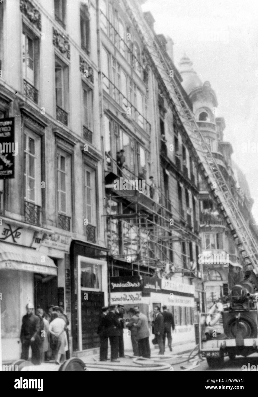 BOMB EXPLOSION IN PARIS 19 JUNE 1961 Stock Photo - Alamy
