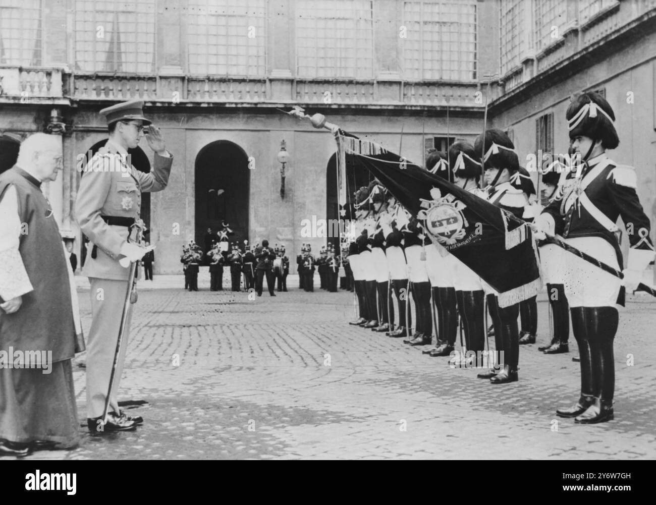 FABIOLA QUEEN AND KING BAUDOIN OF BELGIUM IN VATICAN ROME 8 JUNE 1961 ...