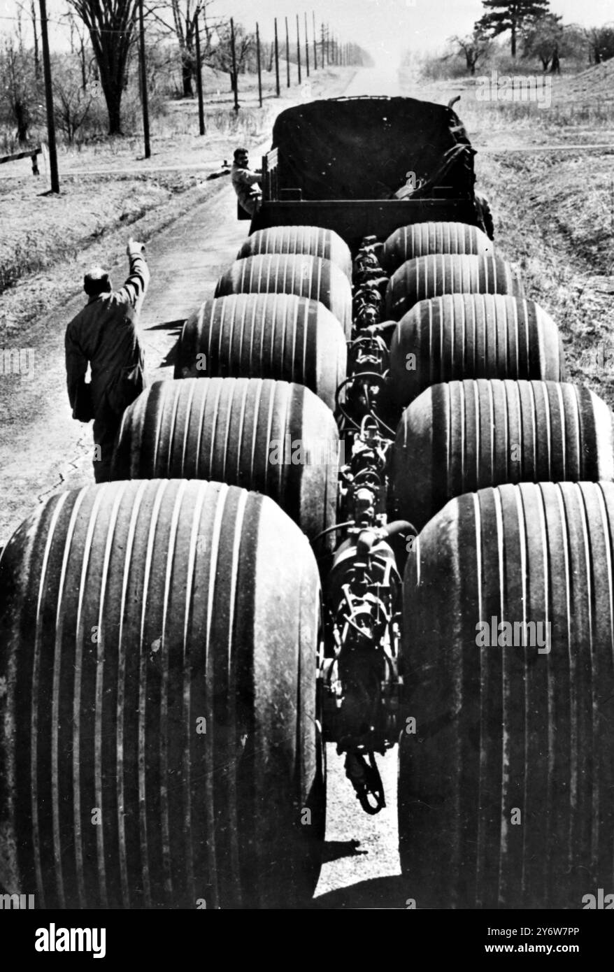 Us army truck in Black and White Stock Photos & Images - Alamy