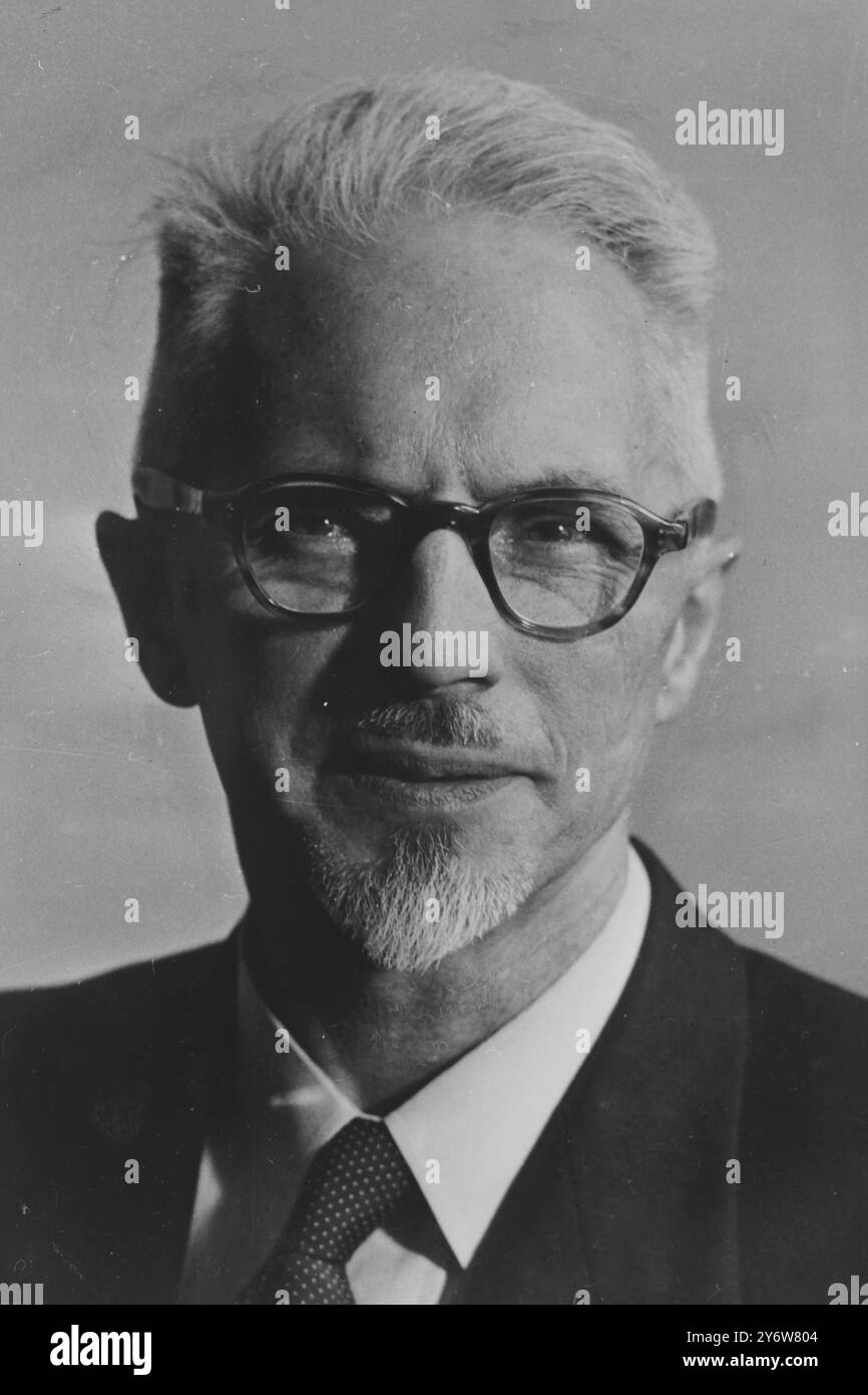 BARNE T FLORIDA - MEMBER OF GOVERNMENT CABINET IN SOUTH AFRICA / 5 JUNE ...