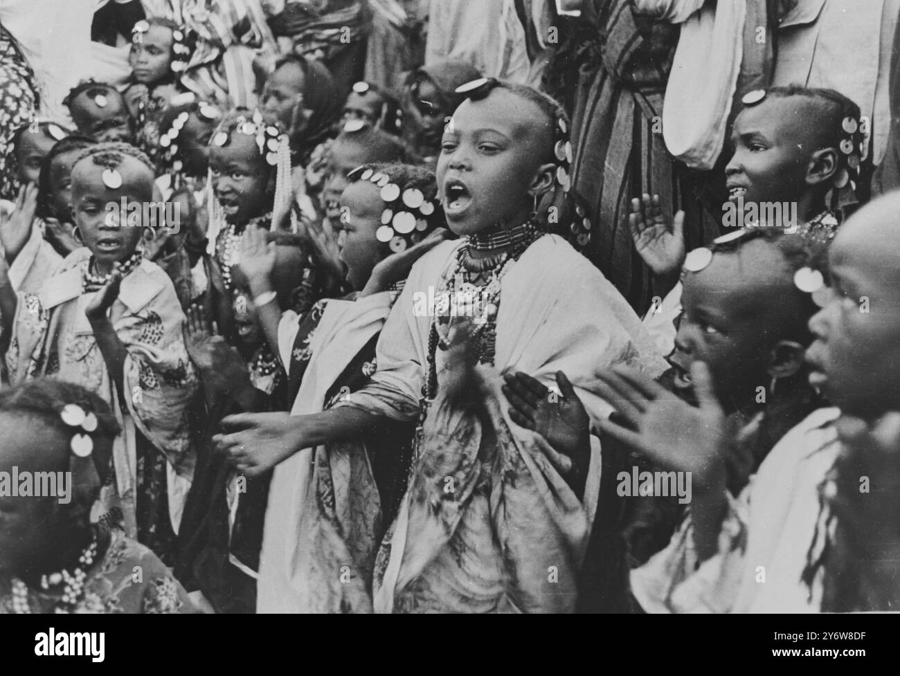 Live 60 Black and White Stock Photos & Images - Alamy