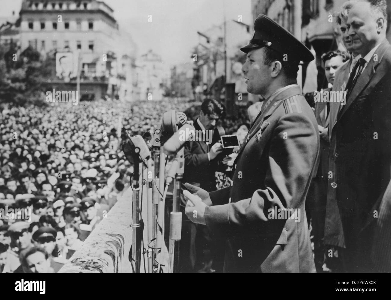 SOVIET COSMONAUT YURI GAGARIN MEETING BULGARIA / 26 MAY 1961 Stock ...