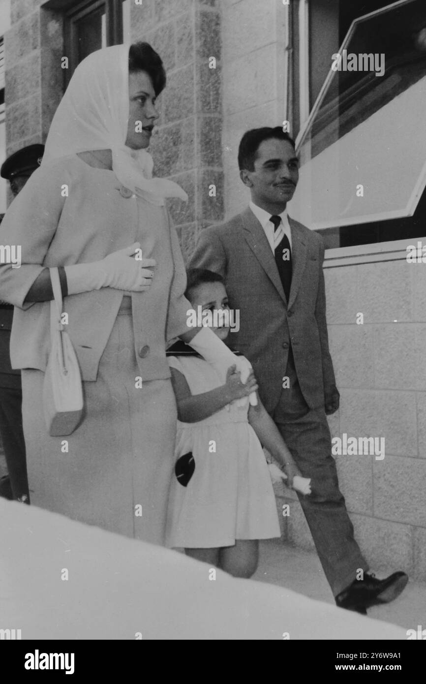 KING HUSSEIN WITH PRINCESS ALIA & TONI GARDINER IN AMMAN, JORDAN 24 MAY ...