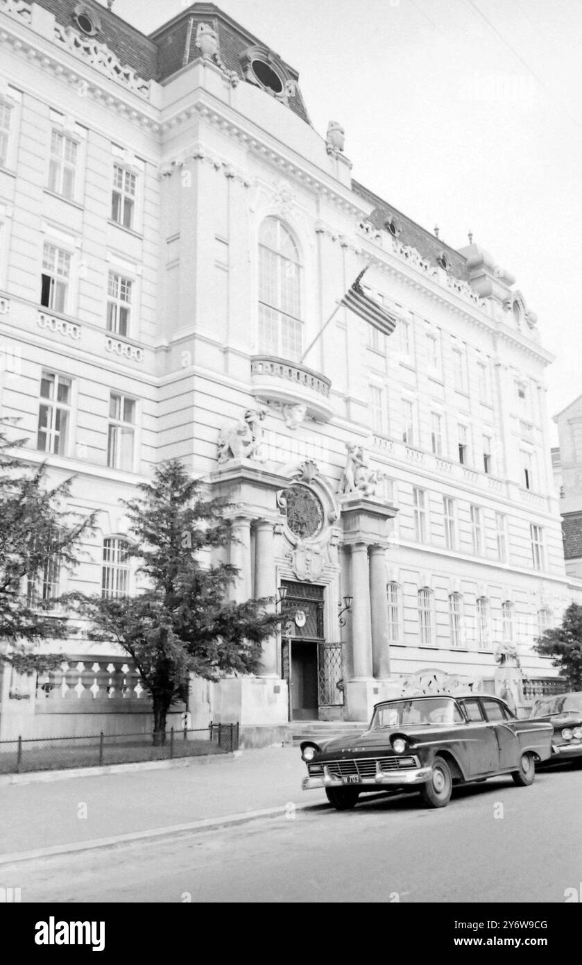 Us embassy vienna hi-res stock photography and images - Alamy