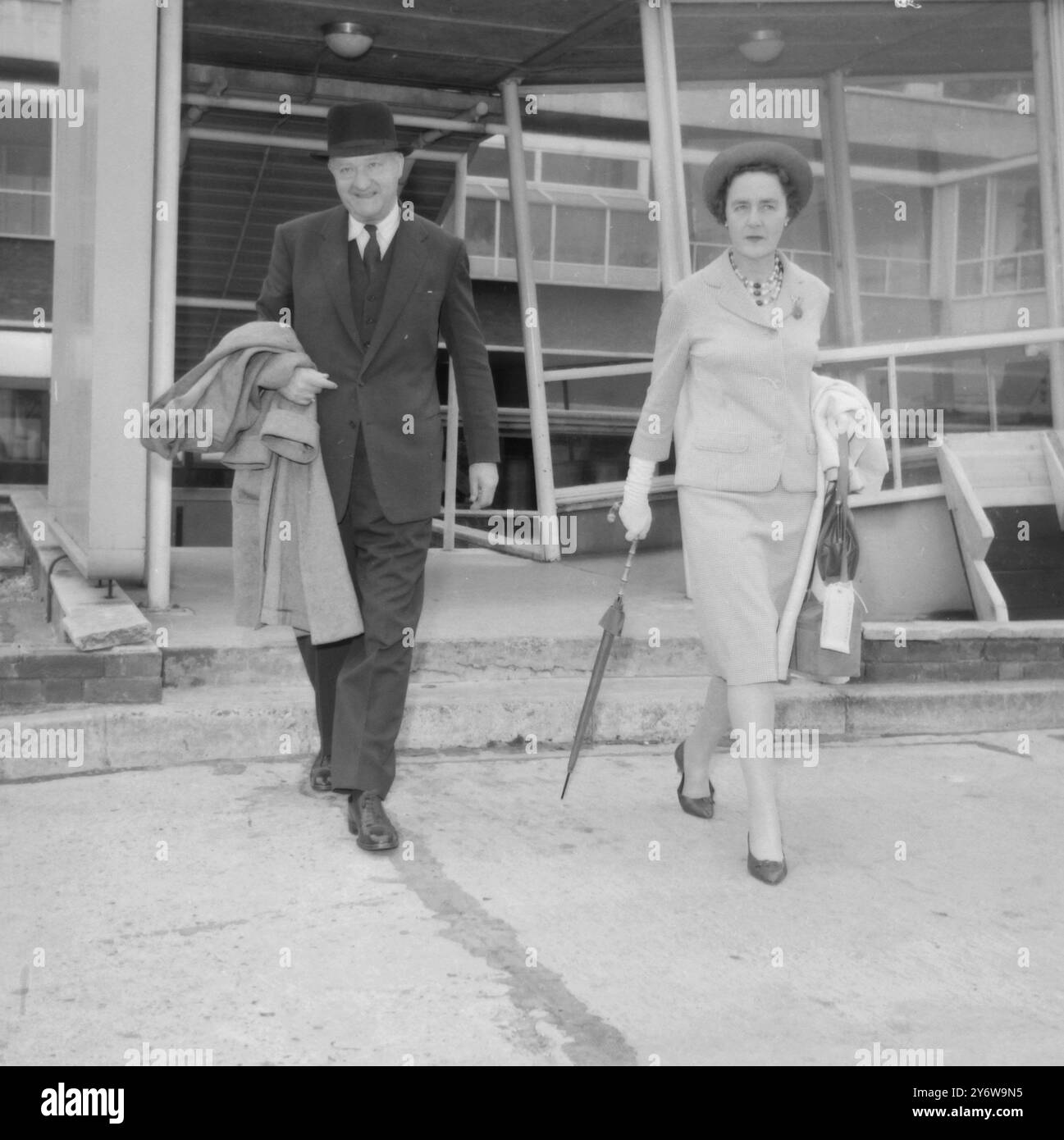 R A BUTLER WITH WIFE AT LONDON AIRPORT / 19 MAY 1961 Stock Photo - Alamy