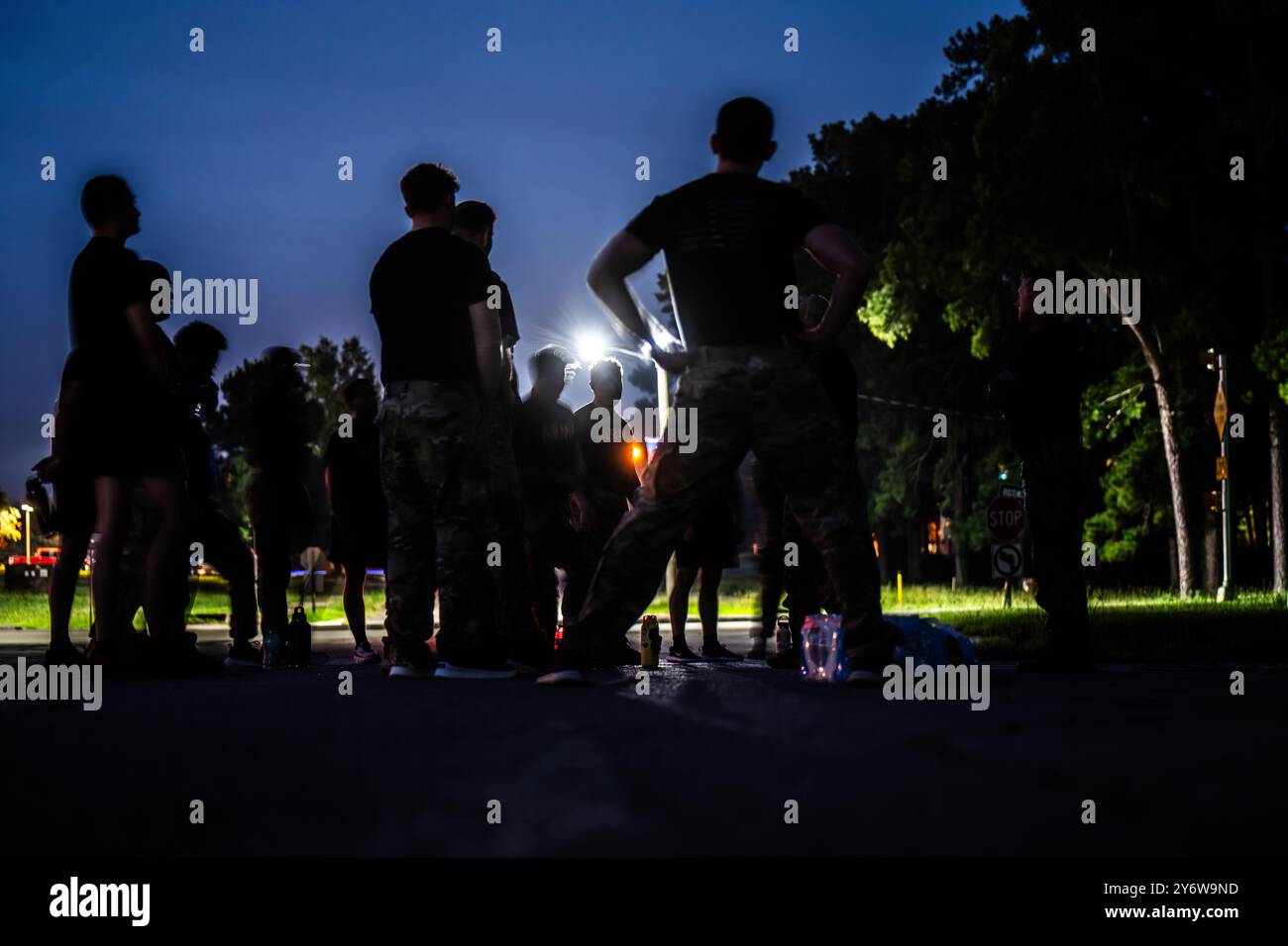 Paratroopers assigned to the 3-82 General Support Aviation Battalion ...