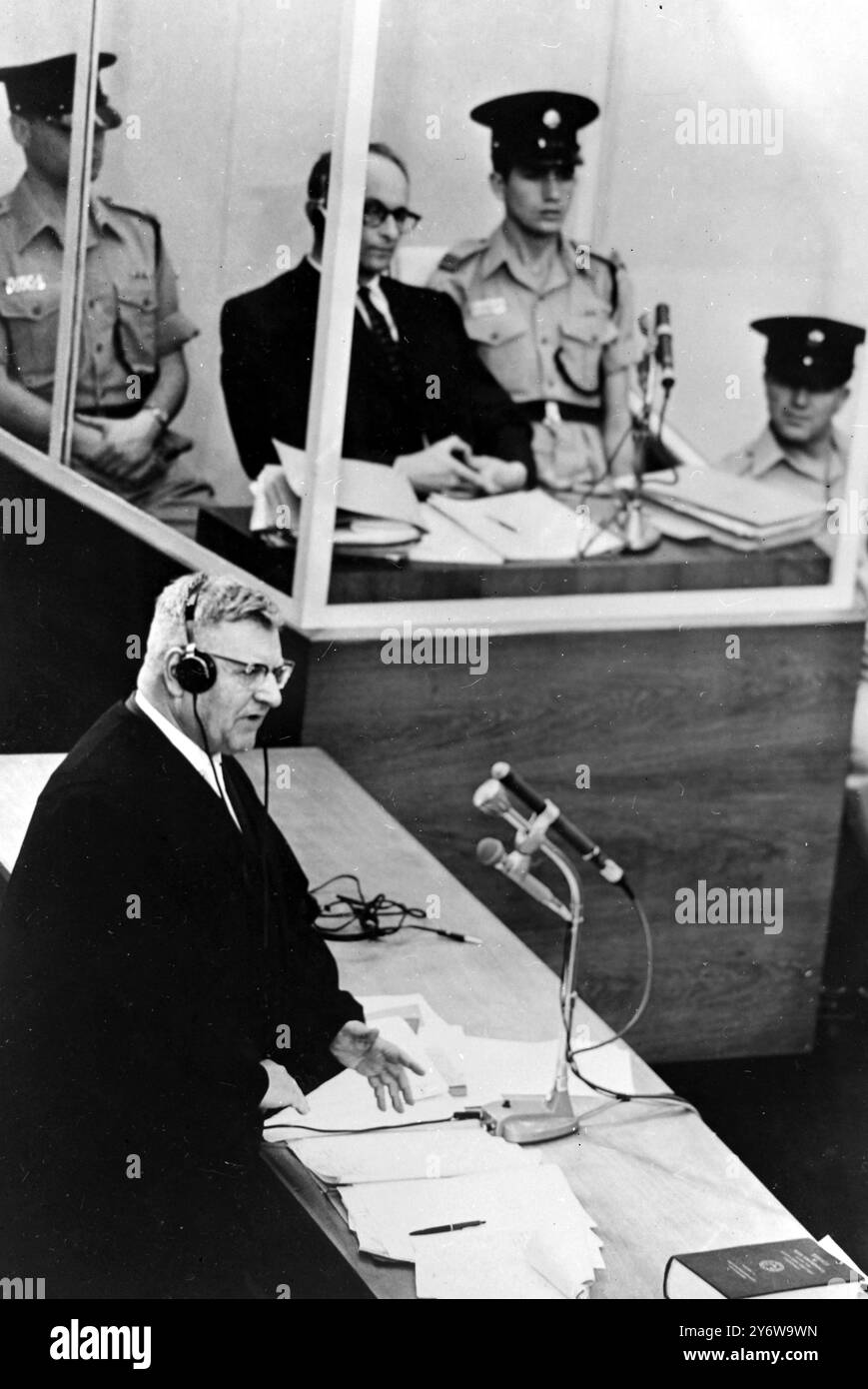 ROBERT SERVATIUS AT EICHMANN TRIAL IN JERUSALEM 18 MAY 1961 Stock Photo ...