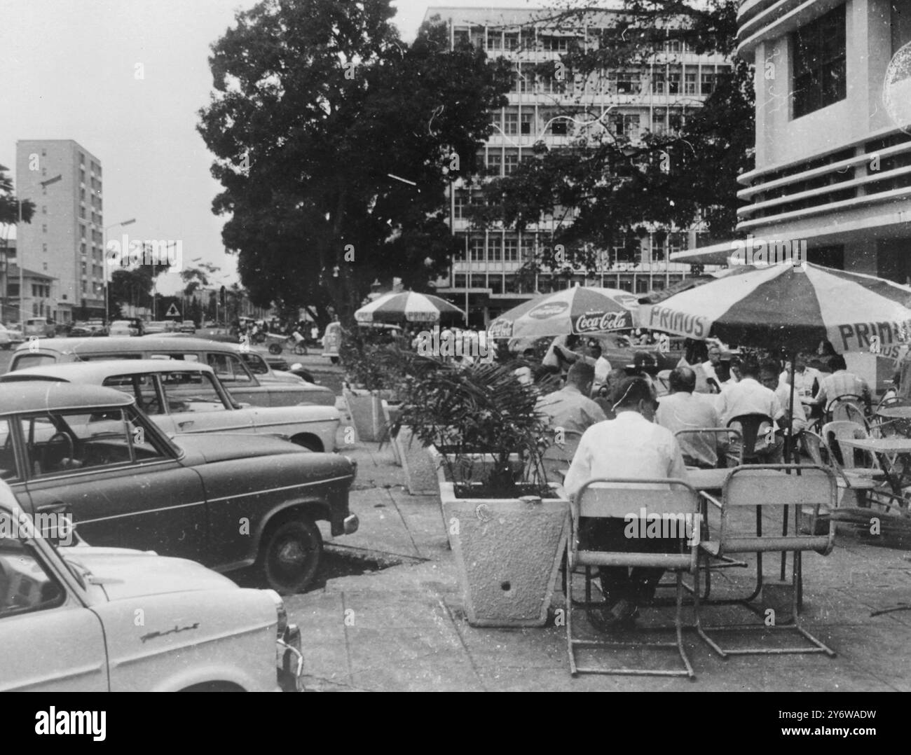 MAIN AVENUE IN LEOPOLDVILLE 17 MAY 1961 Stock Photo - Alamy