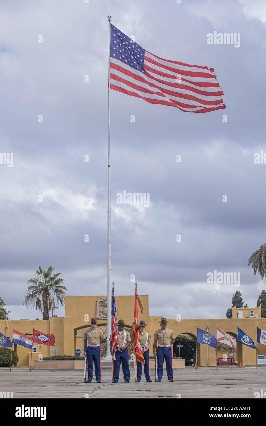 U.S. Marines assigned to the Recruit Training Regiment Color Guard ...