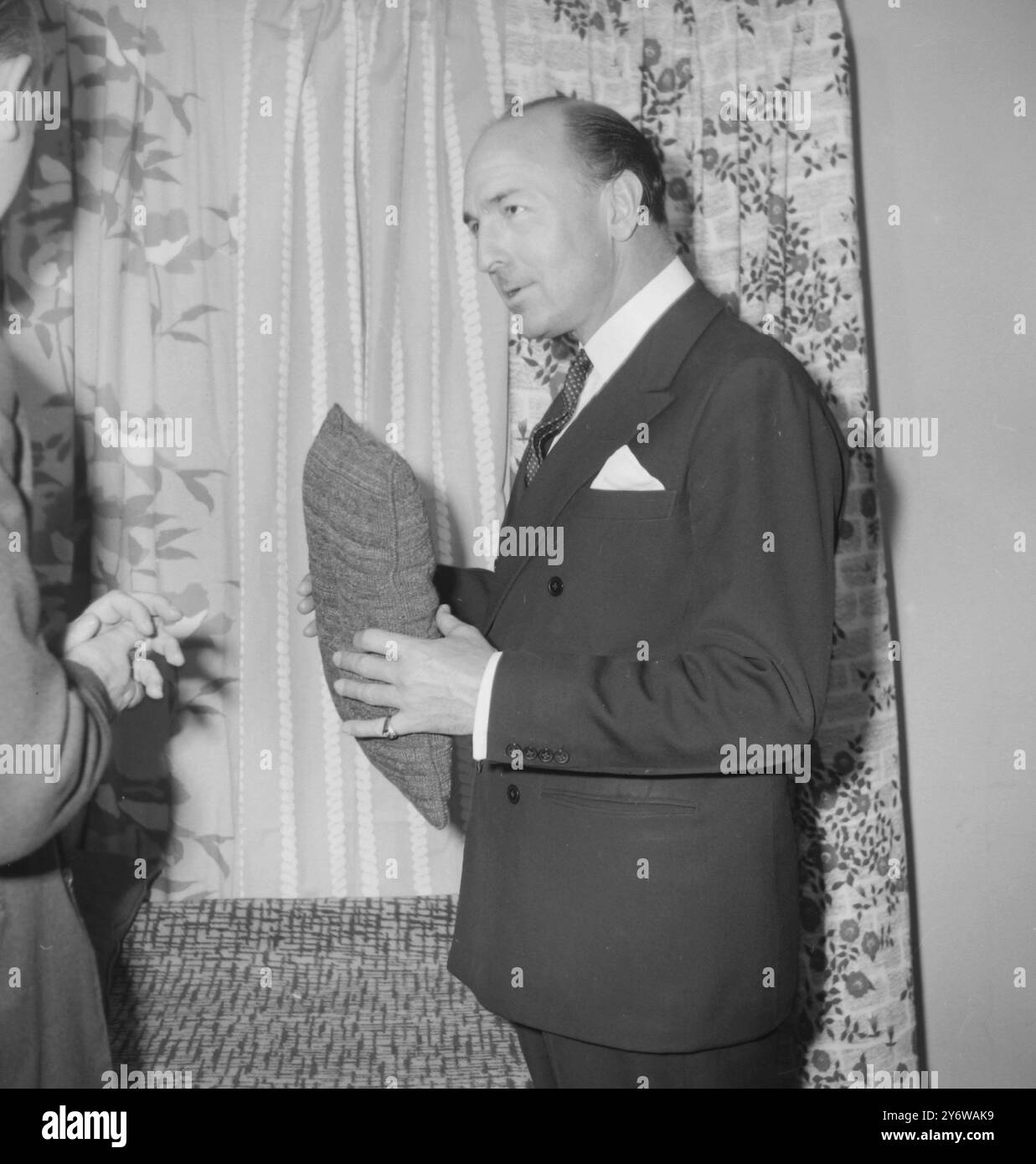 EXHIBITIONS FURNITURE FOR ARMY AND MARRIED QUARTERS MR J PROFUMO 15 MAY ...