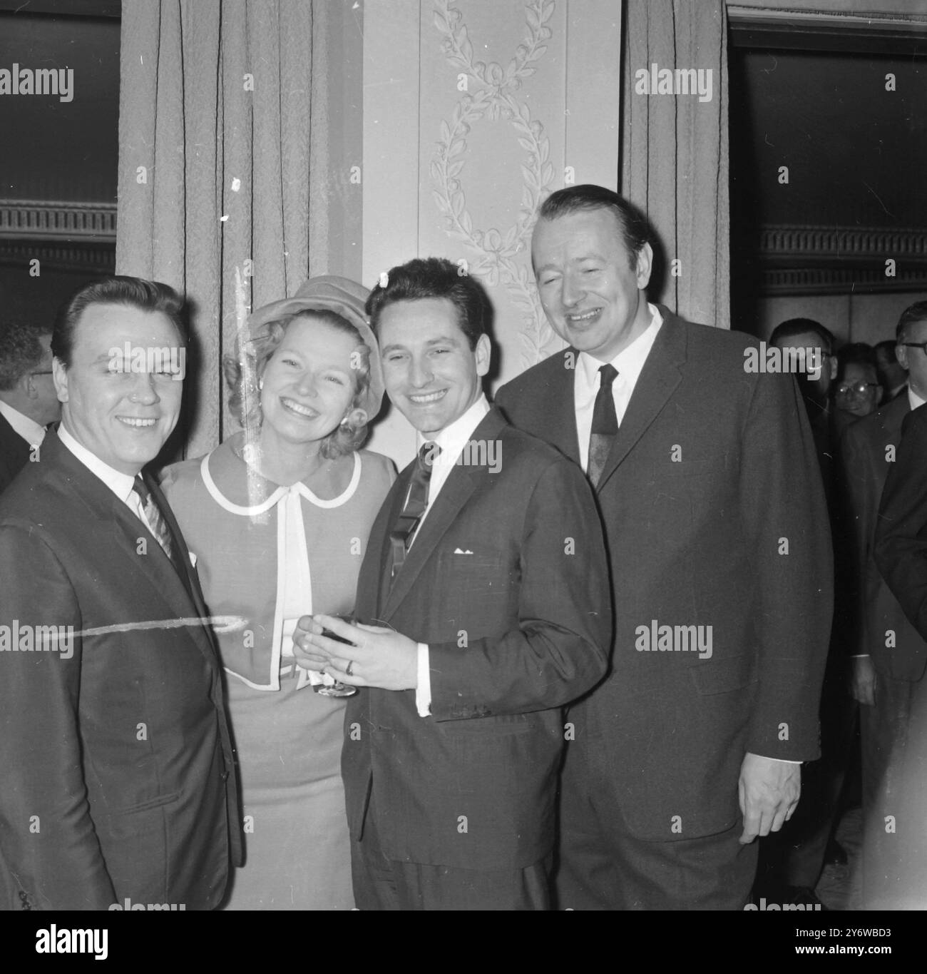 MATT MUNRO, JOAN REGAN, LONNIE DONEGAN AND HUMPHREYS LYTTLETON IN ...