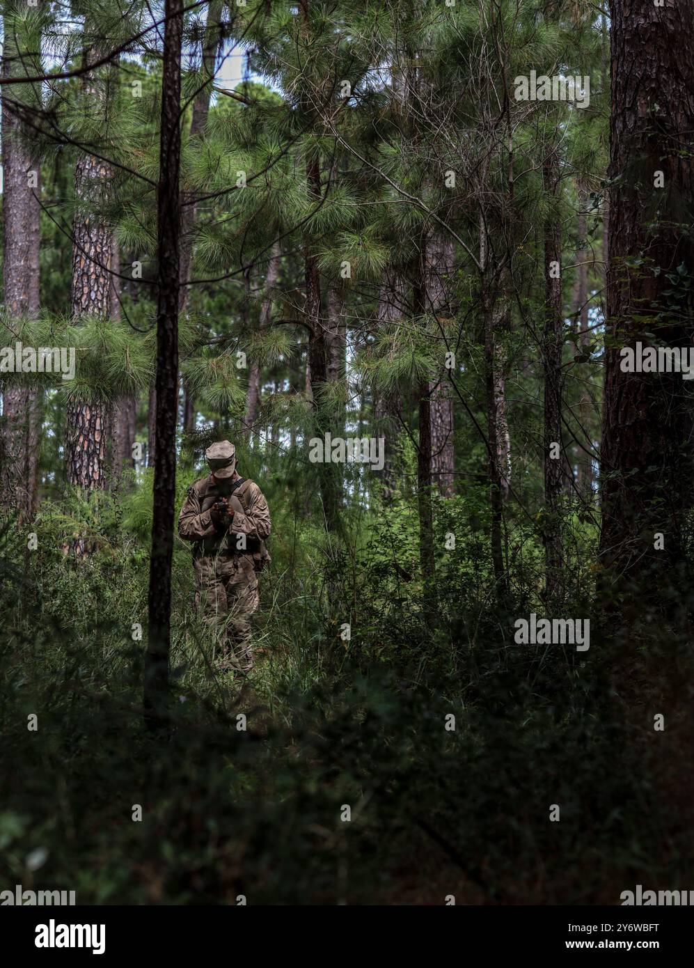A recruit with Echo Company, 2nd Recruit Training Battalion, conducts a ...