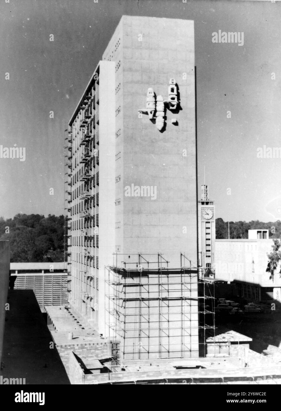 BUILDINGS SCULPTURE OF MINISTRY OF WORKS BUILDING NAIROBI 5 MAY 1961 ...