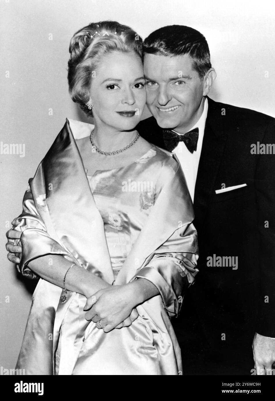 MARY HEALY WITH PETER LIND HAYES / 3 MAY 1961 Stock Photo - Alamy