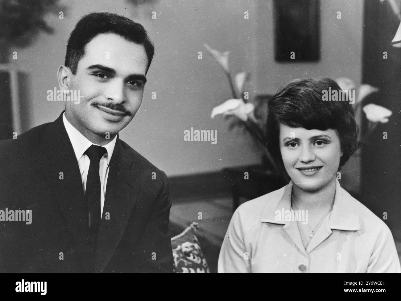 KING HUSSAIN OF JORDAN WITH HIS FIANCEE TONI GARDINER 2 MAY 1961 Stock ...