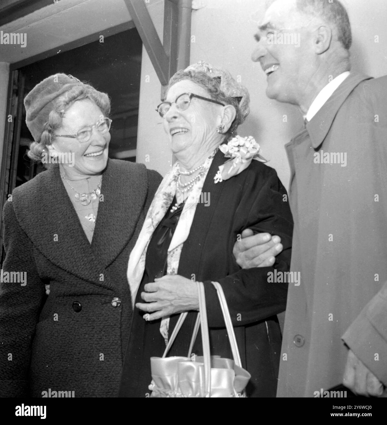 40 60 years old Black and White Stock Photos & Images - Alamy