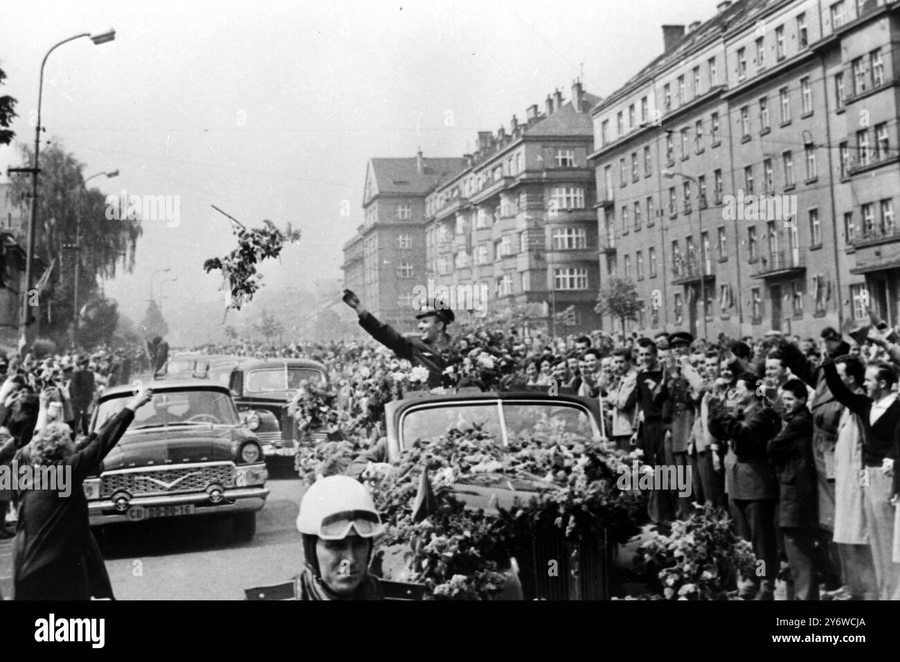 MASS GREETING FOR YURI GAGARIN IN PRAGUE 28 APRIL 1961 Stock Photo - Alamy