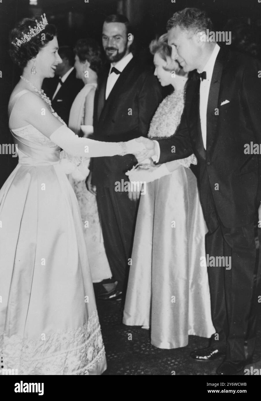 The guns of navarone premiere hi-res stock photography and images - Alamy