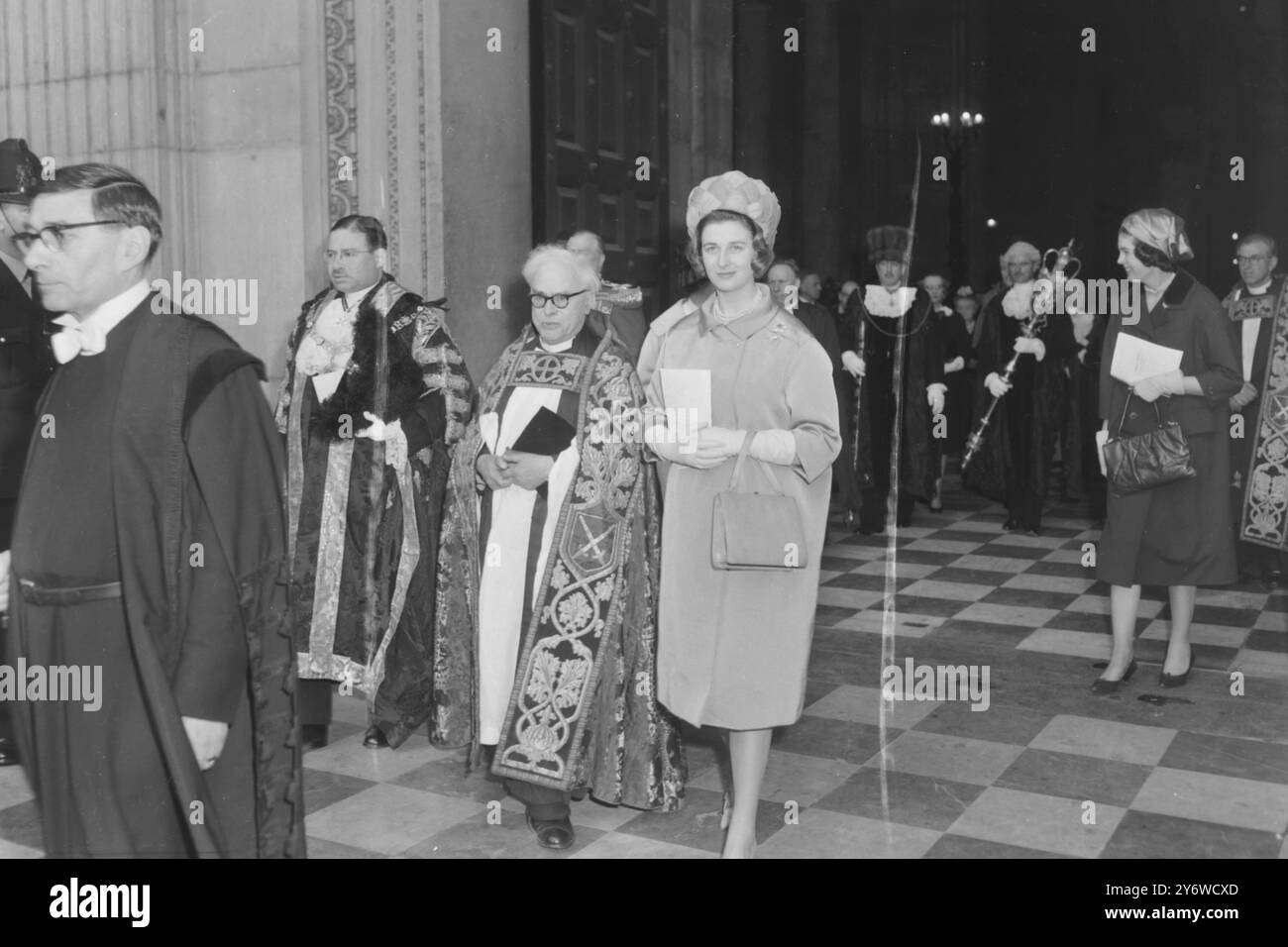 PRINCESS ALEXANDRA AT ST PAULS CATHEDRAL WITH THE LORD MAYOR OF LONDON ...
