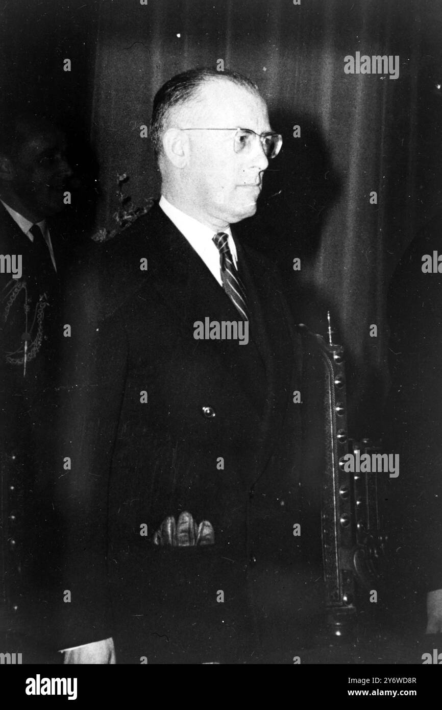 COLONEL ALMEIDA FERNANDES - FORMER MINISTER OF ARMY IN PORTUGAL 24 ...