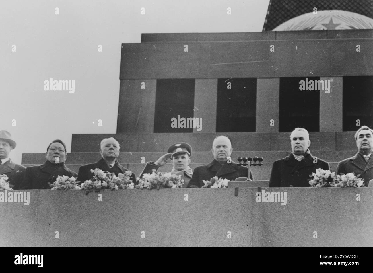 YURI GAGARIN WITH SOVIET POLITICIANS AND PREMIER NIKITA KHRUSCHEV IN ...