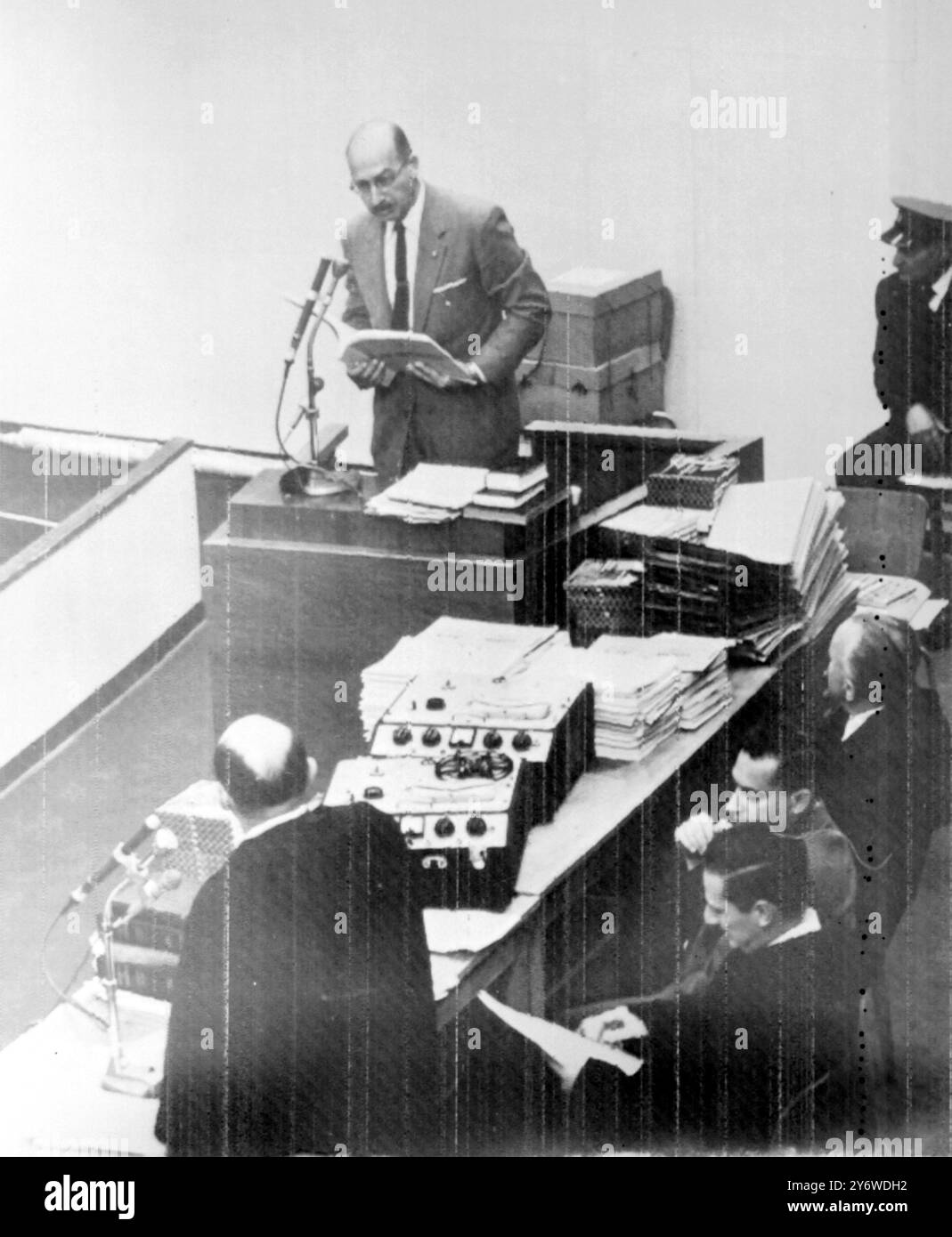 GIDEON HAUSNER CHIEF PROSECUTOR IN EICHMANN TRIAL JERUSALEM / 21 APRIL ...