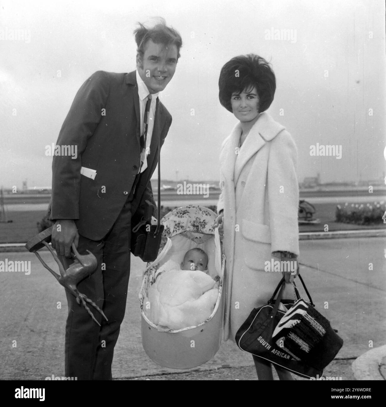 SINGER MARTY WILDE WITH WIFE JOYCE AND DAUGHTER AT LONDON AIRPORT / 20 ...
