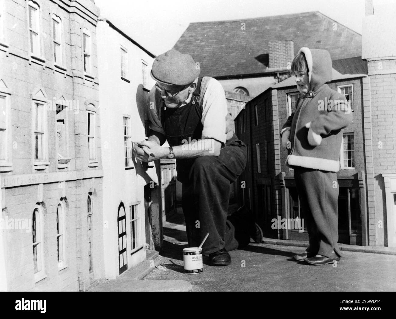 18 april 1960 Black and White Stock Photos & Images - Alamy