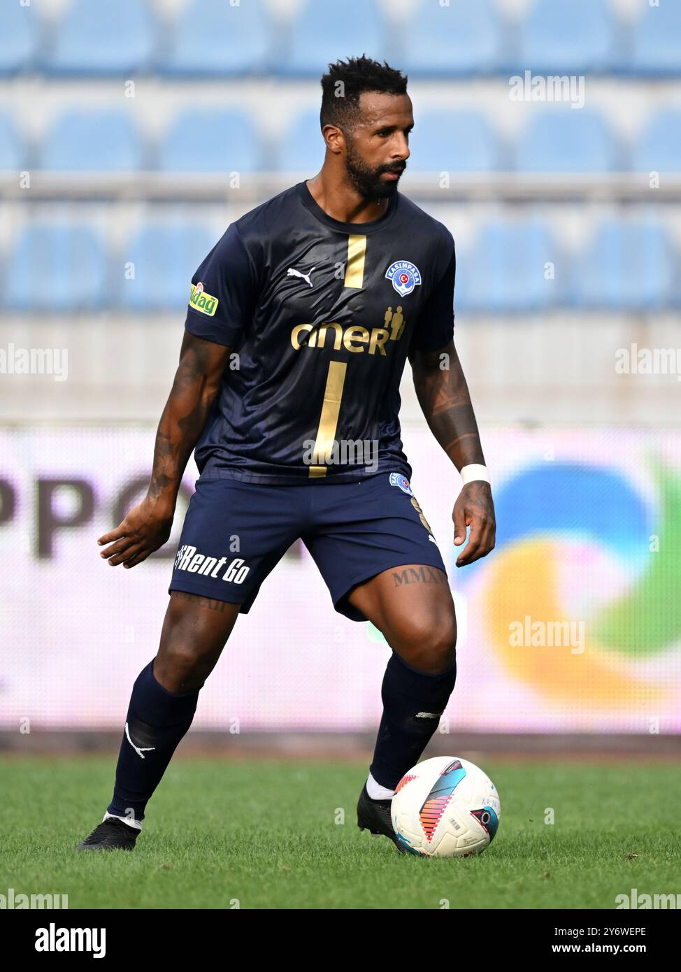 ISTANBOEL - Cafu of Kasimpasa AS during the Turkish Super Lig match ...