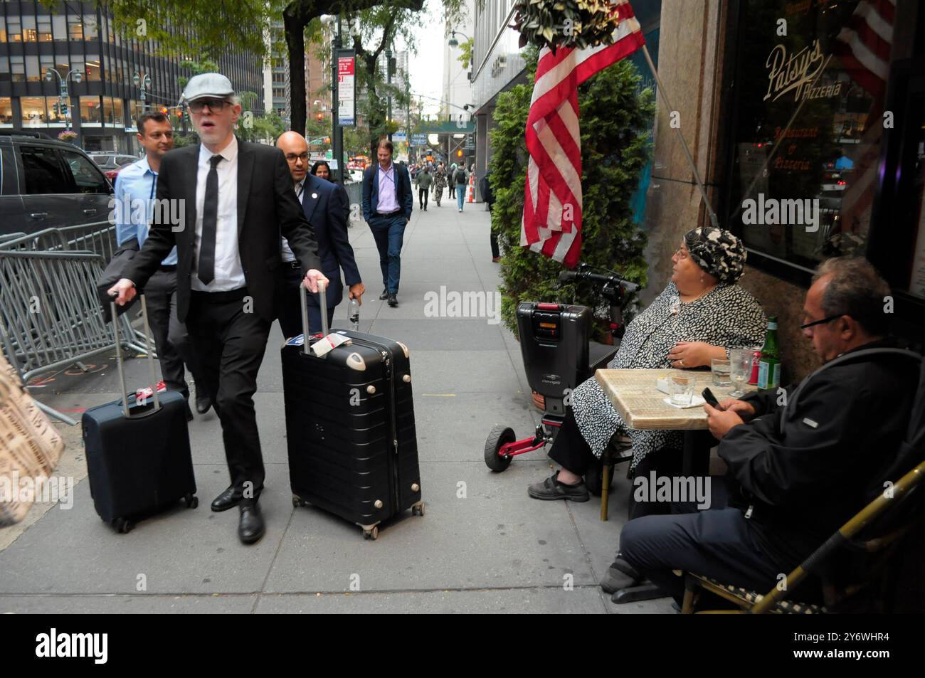 People walk down the street in Manhattan, New York City Stock Photo - Alamy