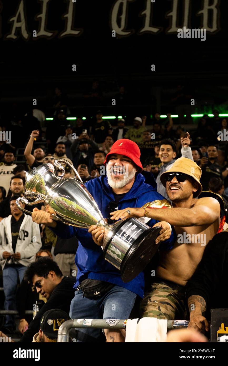 Los Angeles, USA. 25th Sep, 2024. LAFC 3252 fans lift the Lamar Hunt U ...
