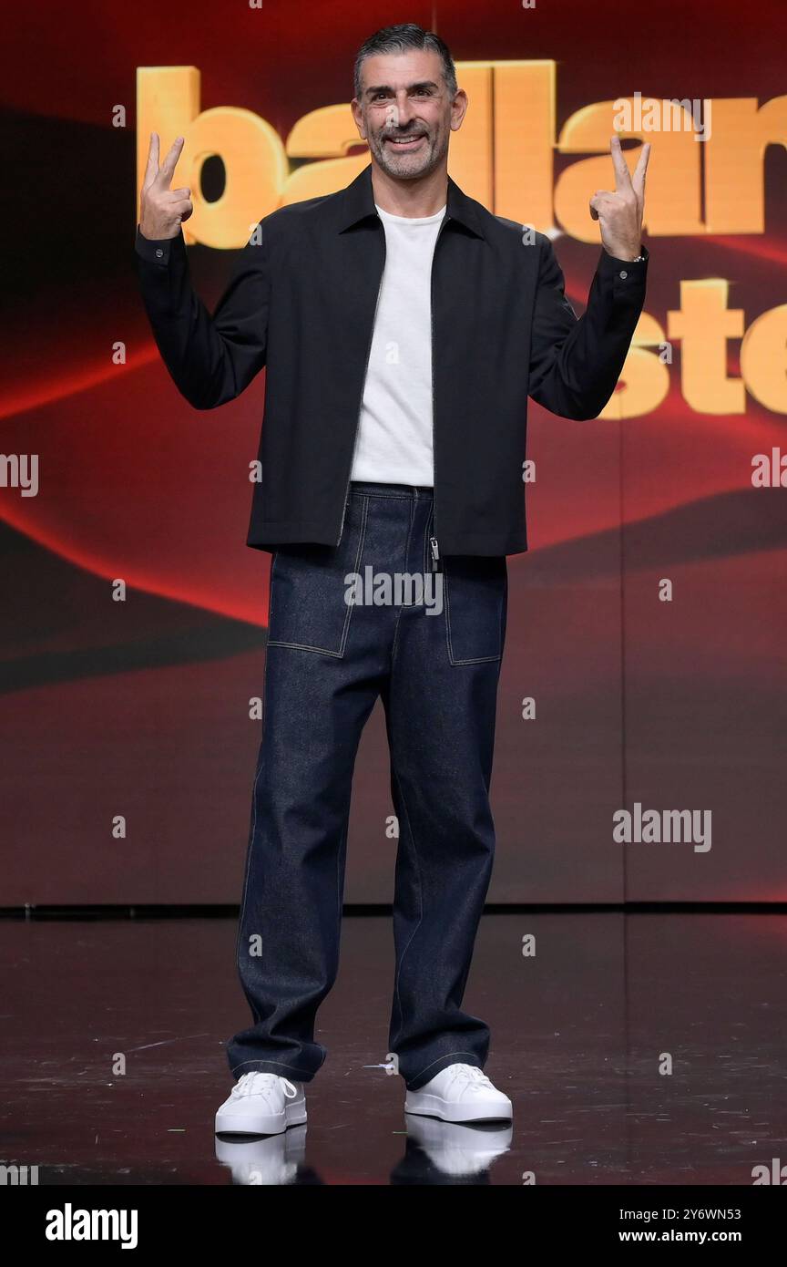 Simone Di Pasquale beim Photocall zur Rai Tanzshow Ballando con le ...