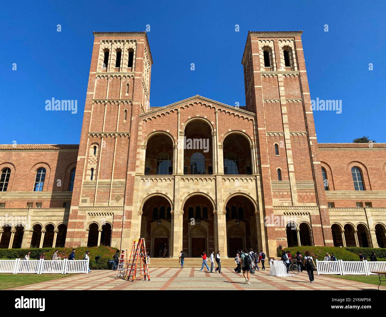Ucla royce hall hi-res stock photography and images - Alamy