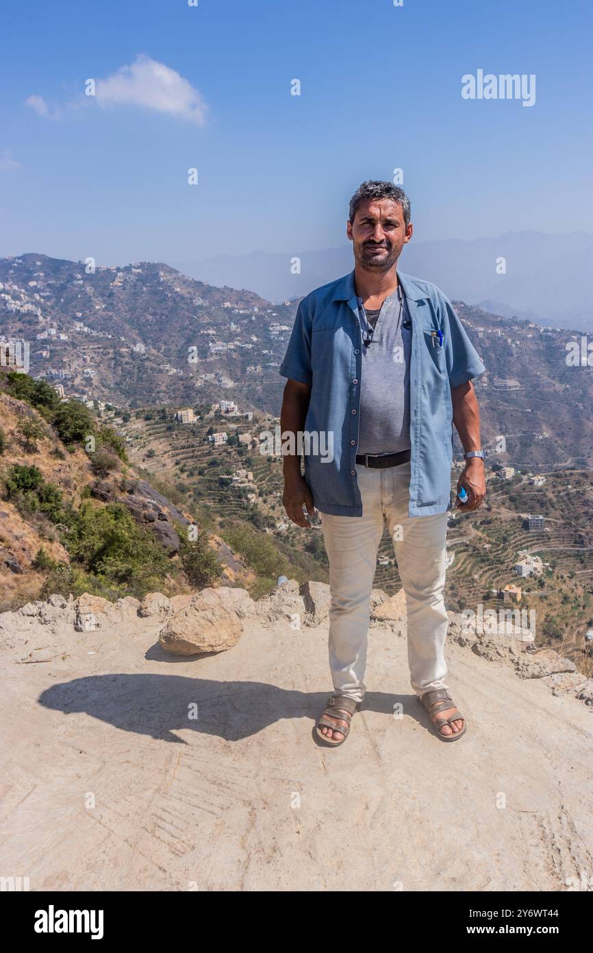 Old saudi man hi-res stock photography and images - Alamy