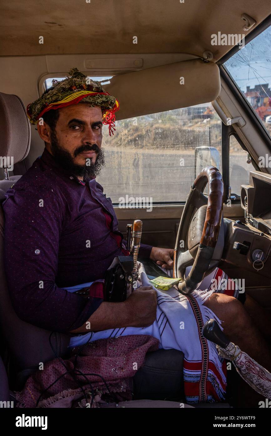 Saudi man car hi-res stock photography and images - Alamy