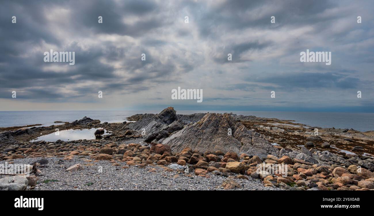 Seascape rocky shoreline ocean hi-res stock photography and images - Alamy