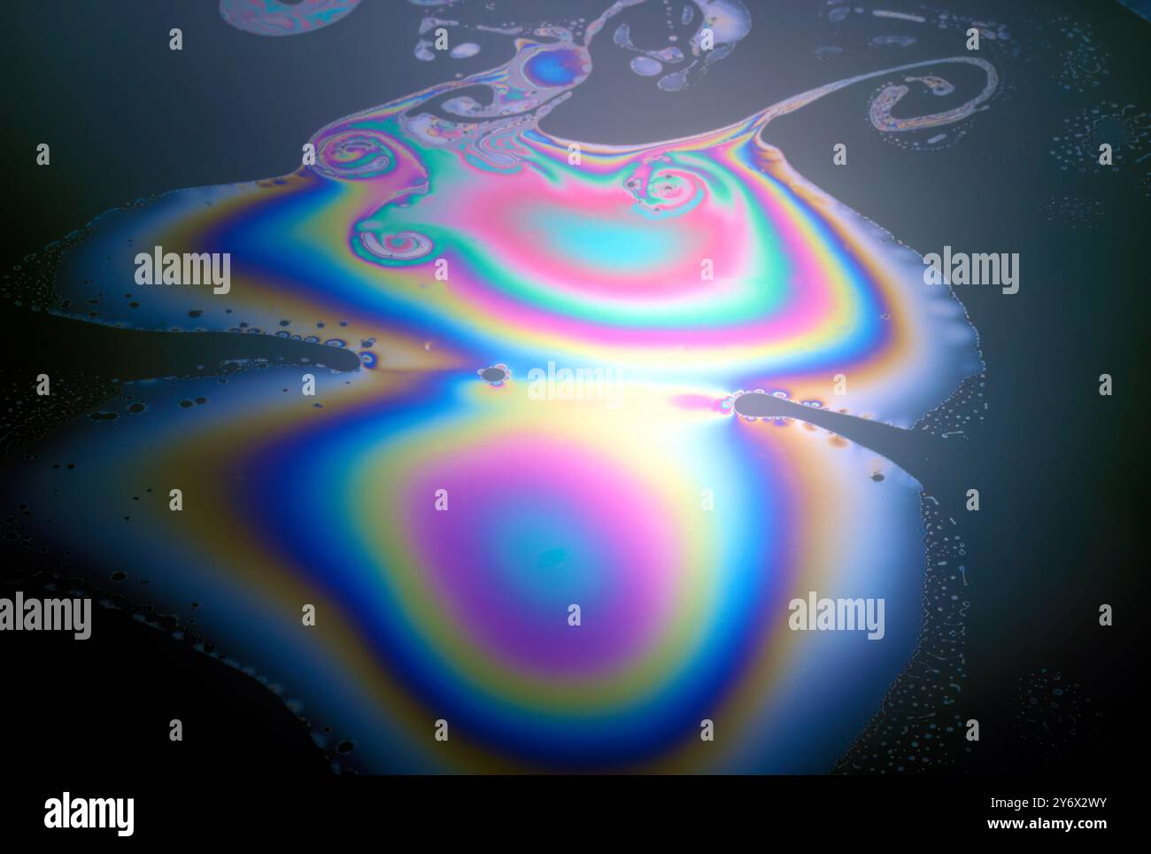 Oil on Water, Newton Rings, Defracting Light Stock Photo - Alamy