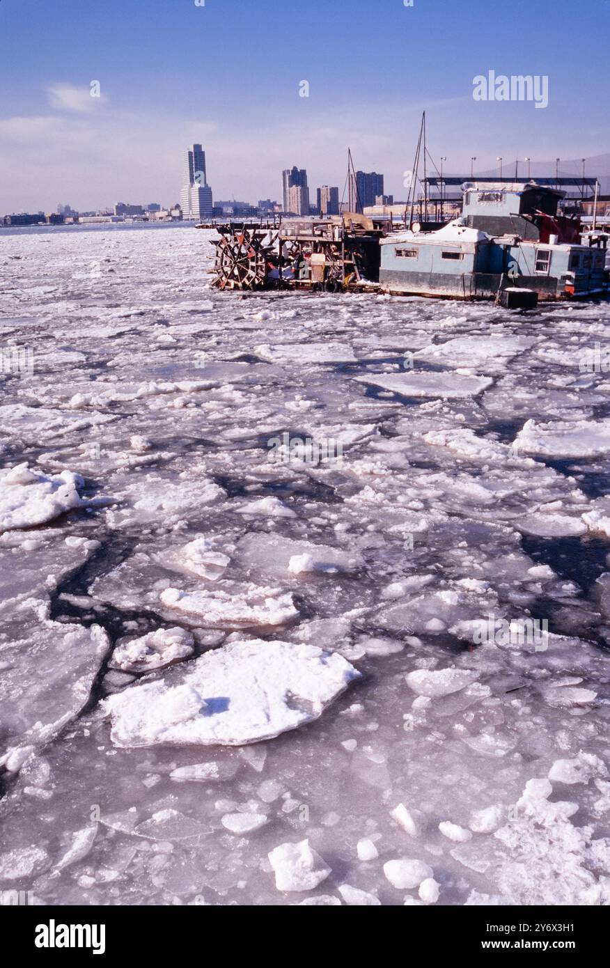 New york snow 1996 hi-res stock photography and images - Alamy