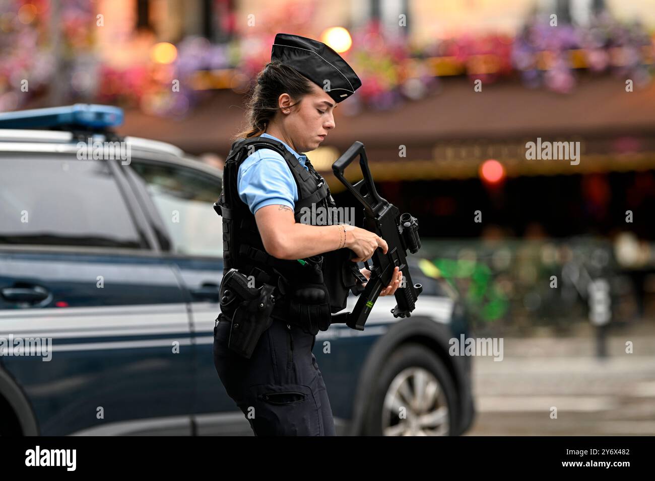Illustration picture showing a female police officer (woman) with ...