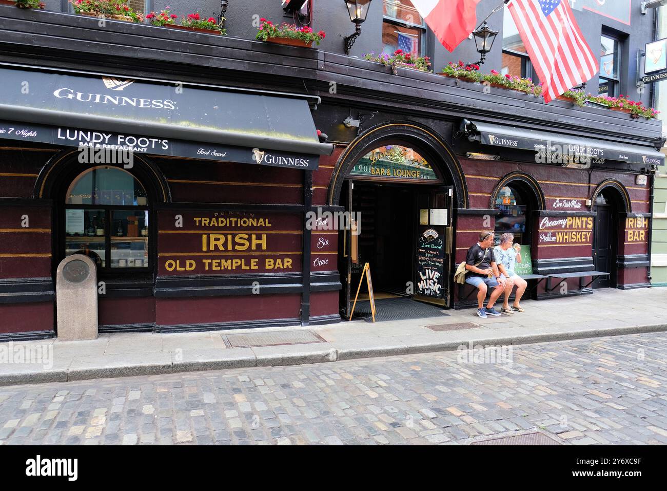 Lundy Foot's Bar and Restaurant at Essex Gate, in Dublin, Ireland's ...