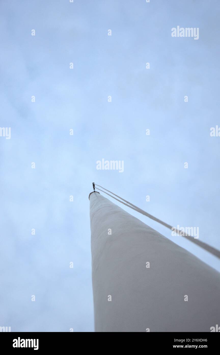 Flagpole pulley hi-res stock photography and images - Alamy