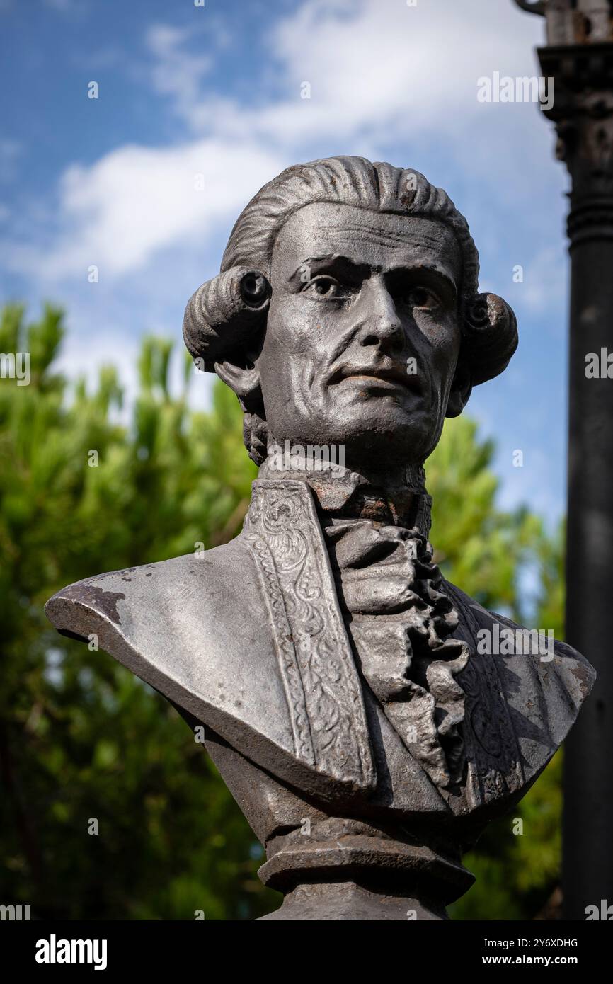 Monument to Félix María Samaniego. 19th century kiosk, Laguardia ...
